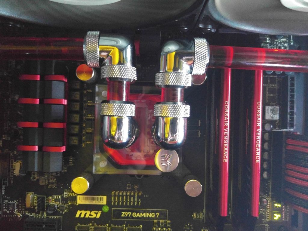 [Build Log] - REDMIST - Define R5 Red & Black Custom Loop | Overclock.net